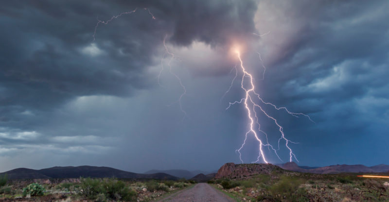 Thunderstorm: what it is, types, stages, causes and effects
