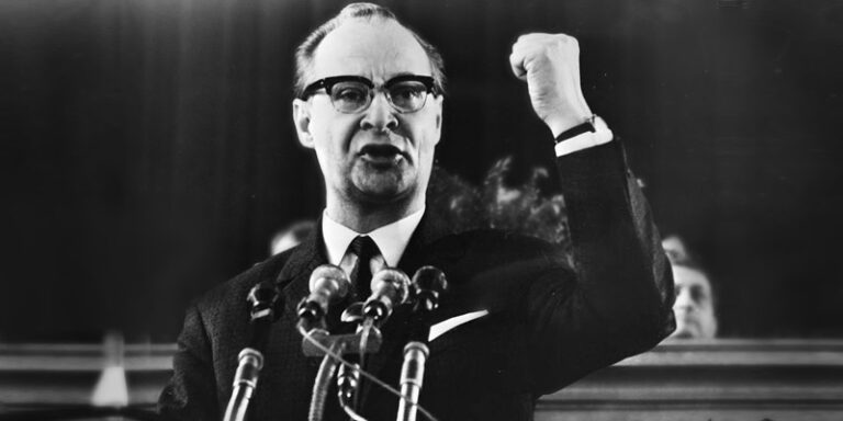 Alexander Dubcek: quién fue y sus características