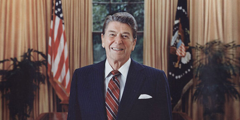 Ronald Reagan: biografia e legado do influente presidente