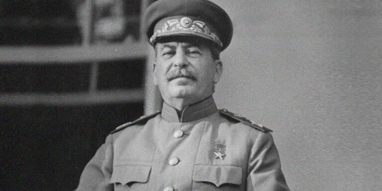 Josef Stalin: biografia e história do líder soviético